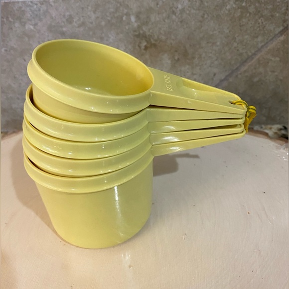 Tupperware | Kitchen | Tupperware Vintage Yellow Measuring Nesting Cups ...